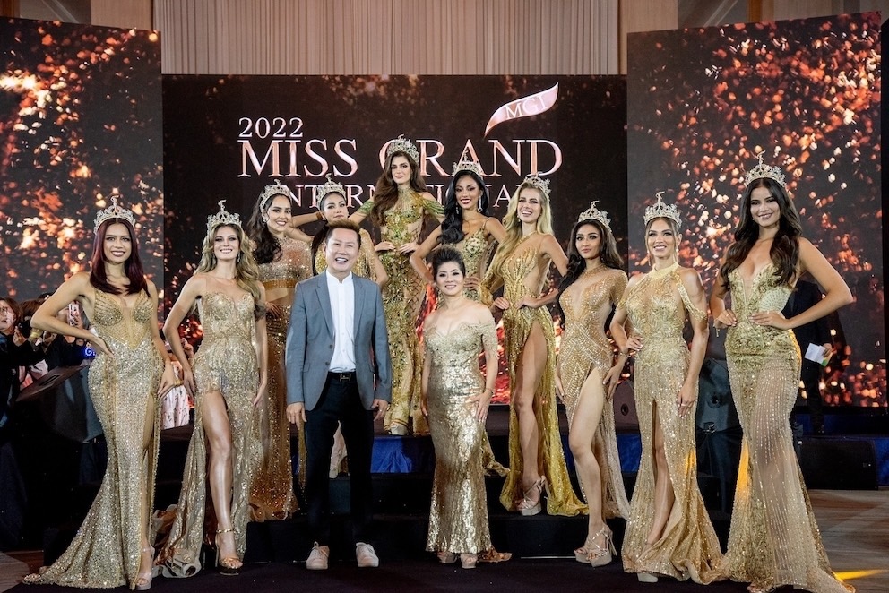 Exclusive Grand Fan Meeting with Top10 MGI 2022“ “ควีนเบลล่า - อิงฟ้า” นำทีม TOP “MGI-MGT” จัด ...